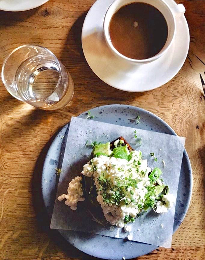 Yin Yoga Franck A Odense Morgen Mad Avocado Rugbørd